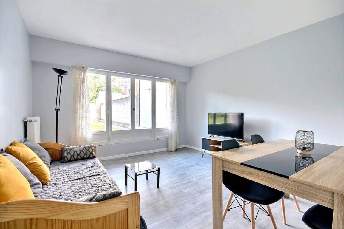 65 M² Apartment ∙ 2 Bedrooms ∙ 4 Guests - Pantin