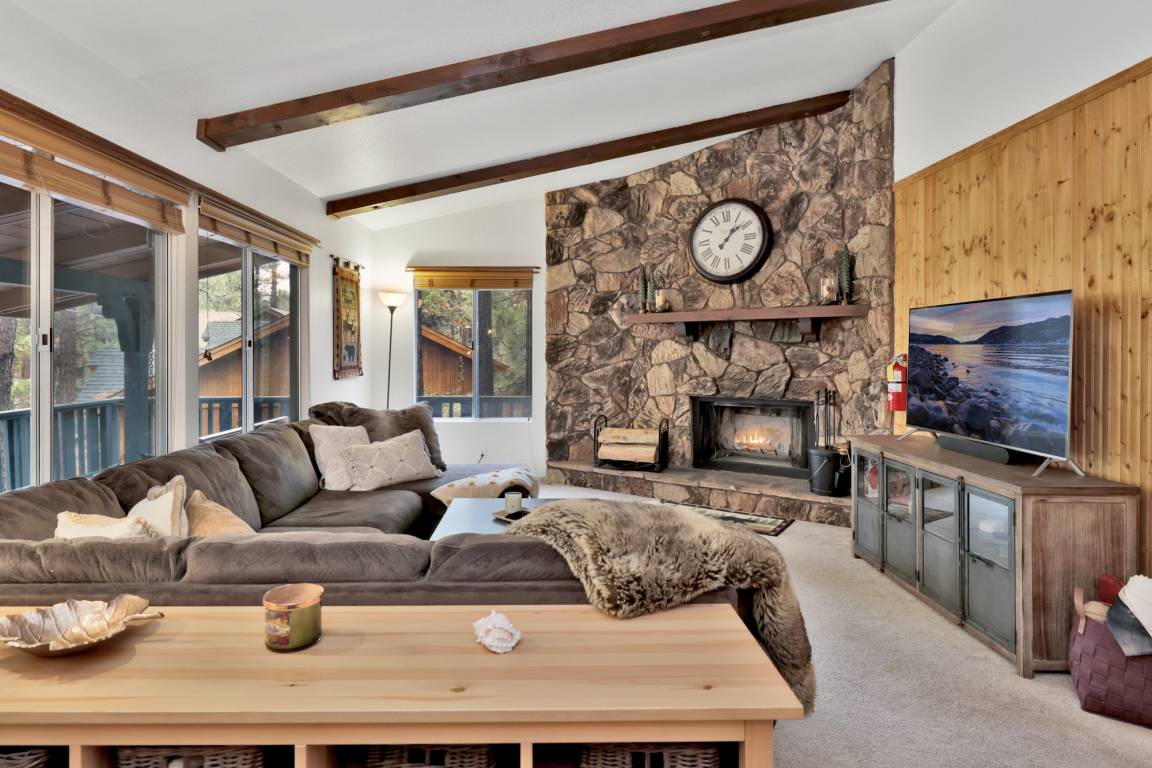 132 M² Cabin ∙ 3 Bedrooms ∙ 7 Guests - California