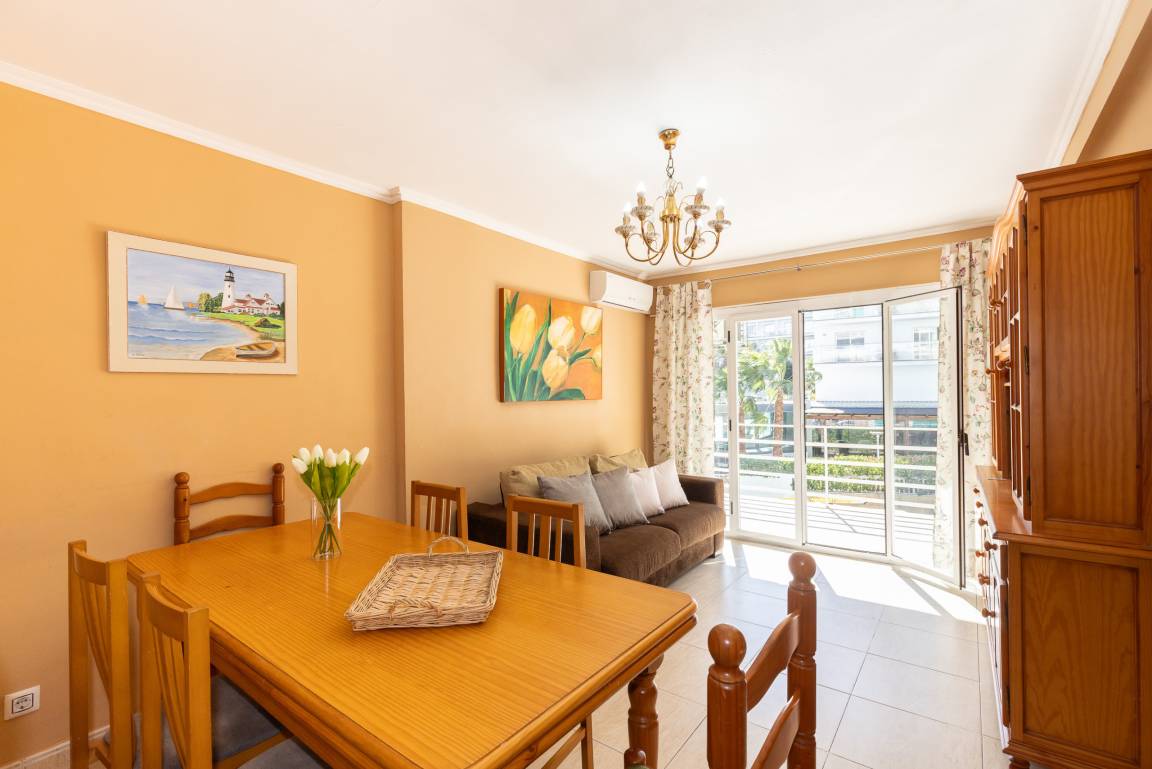 60 M² Appartement ∙ 3 Chambres ∙ 8 Personnes - Reus
