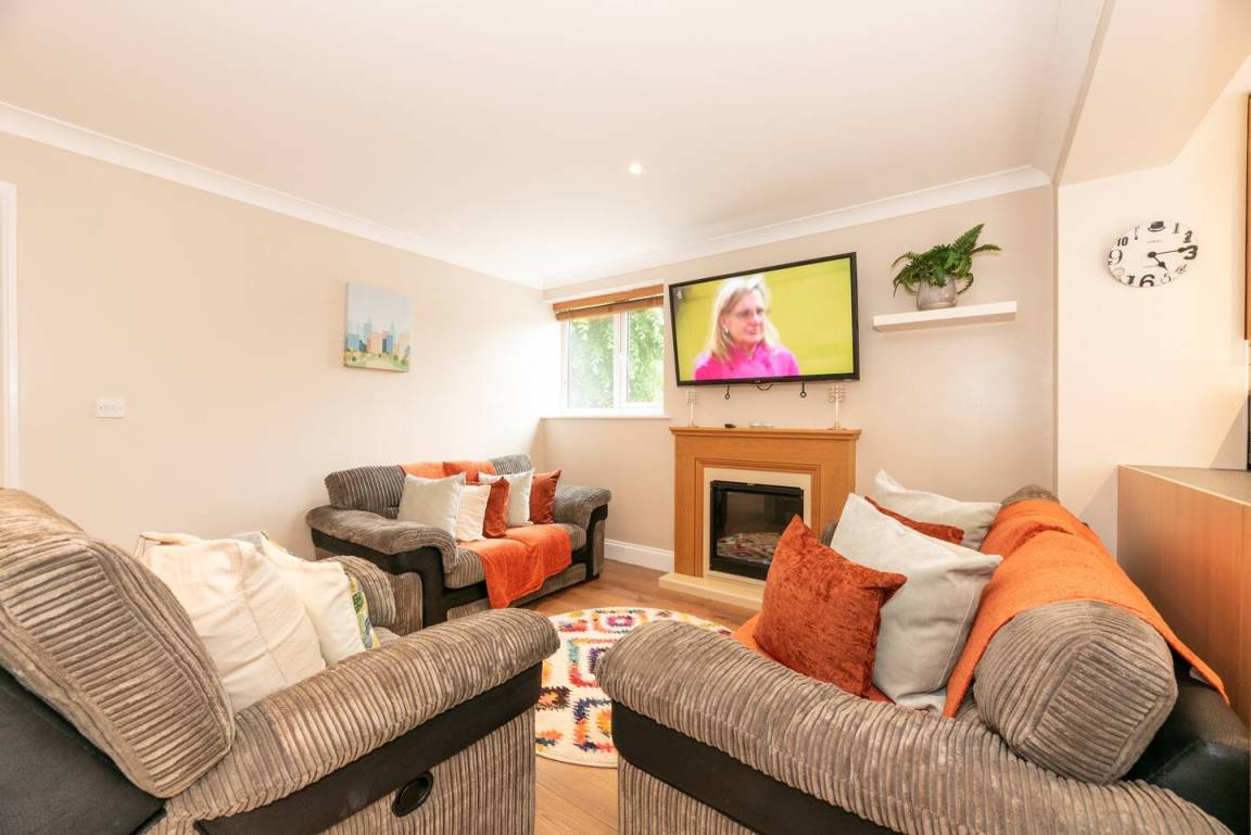 111 M² House ∙ 3 Bedrooms ∙ 6 Guests - London