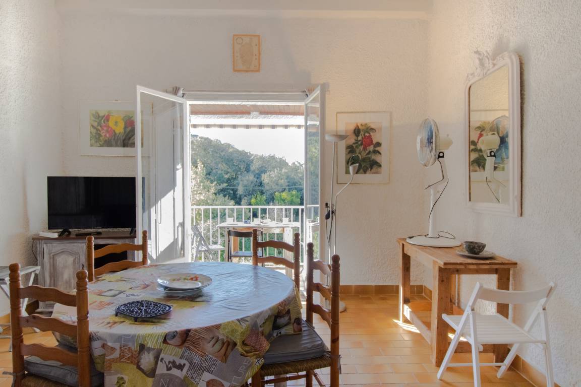 69 M² Apartment ∙ 1 Bedroom ∙ 4 Guests - Ajaccio