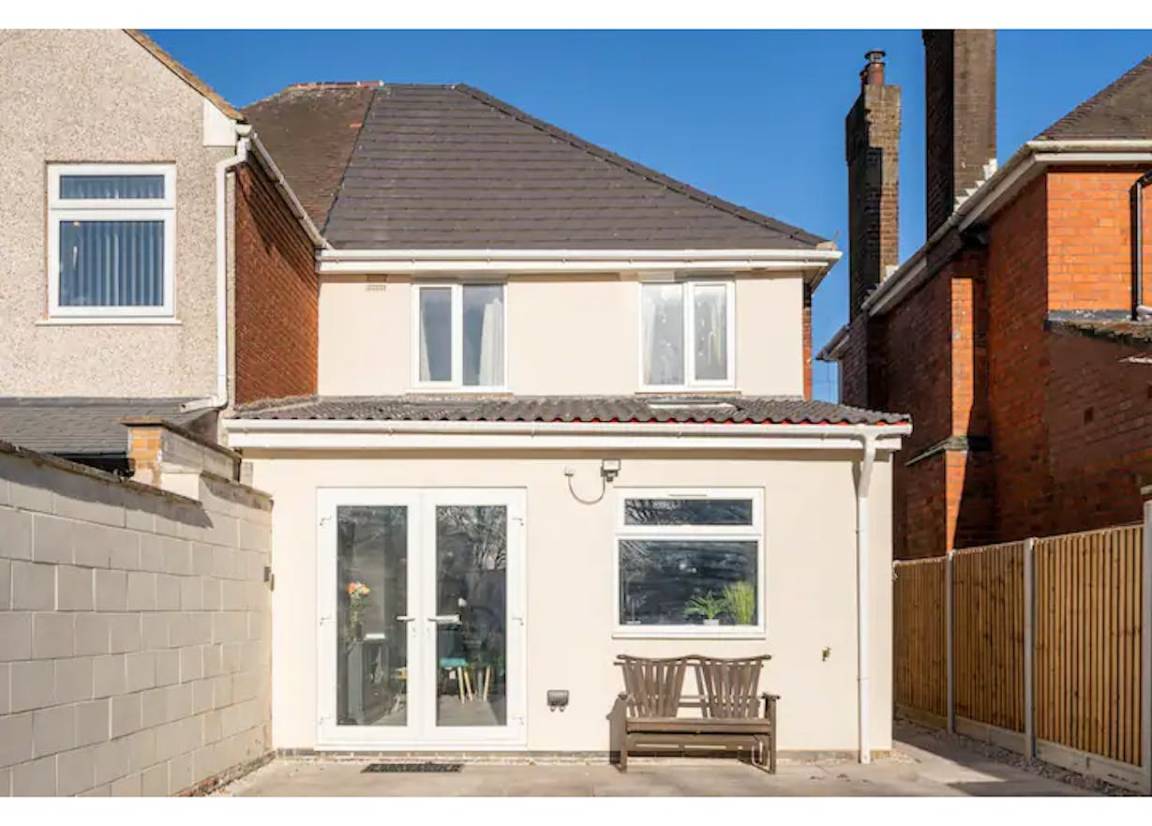 170 M² House ∙ 3 Bedrooms ∙ 5 Guests - Hinckley