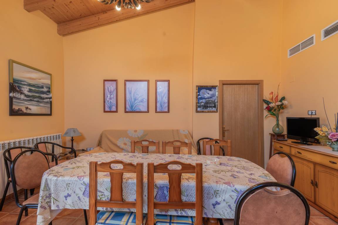 120 M² Casa ∙ 3 Habitaciones ∙ 6 Huéspedes - Calatayud