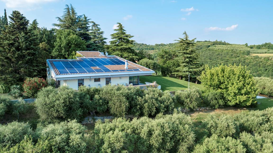 194 M² Villa ∙ 4 Bedrooms ∙ 8 Guests - Verona