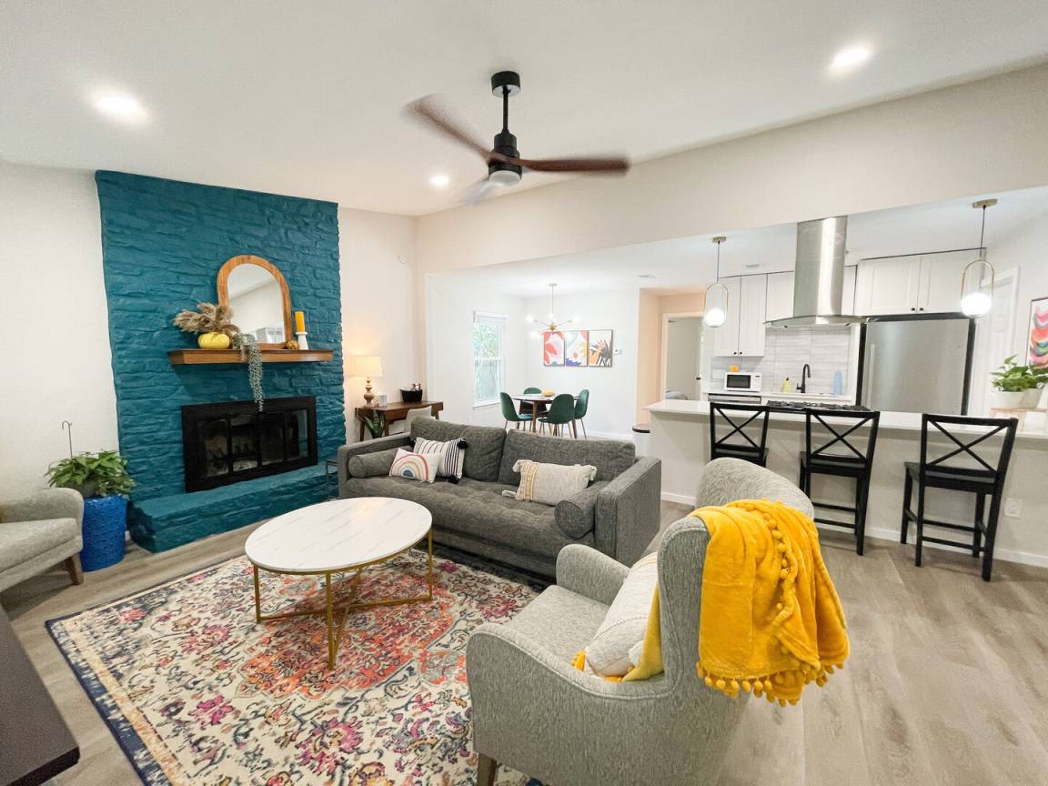 100 M² Huis ∙ 2 Slaapkamers ∙ 4 Gasten - Austin, TX