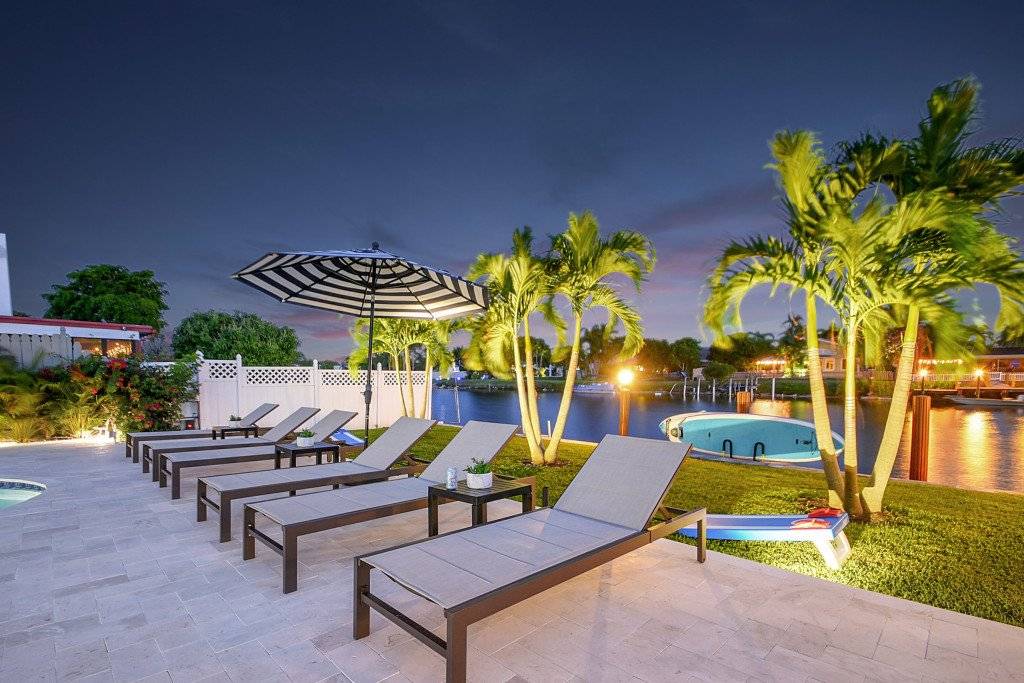195 M² House ∙ 4 Bedrooms ∙ 10 Guests - Delray Beach, FL