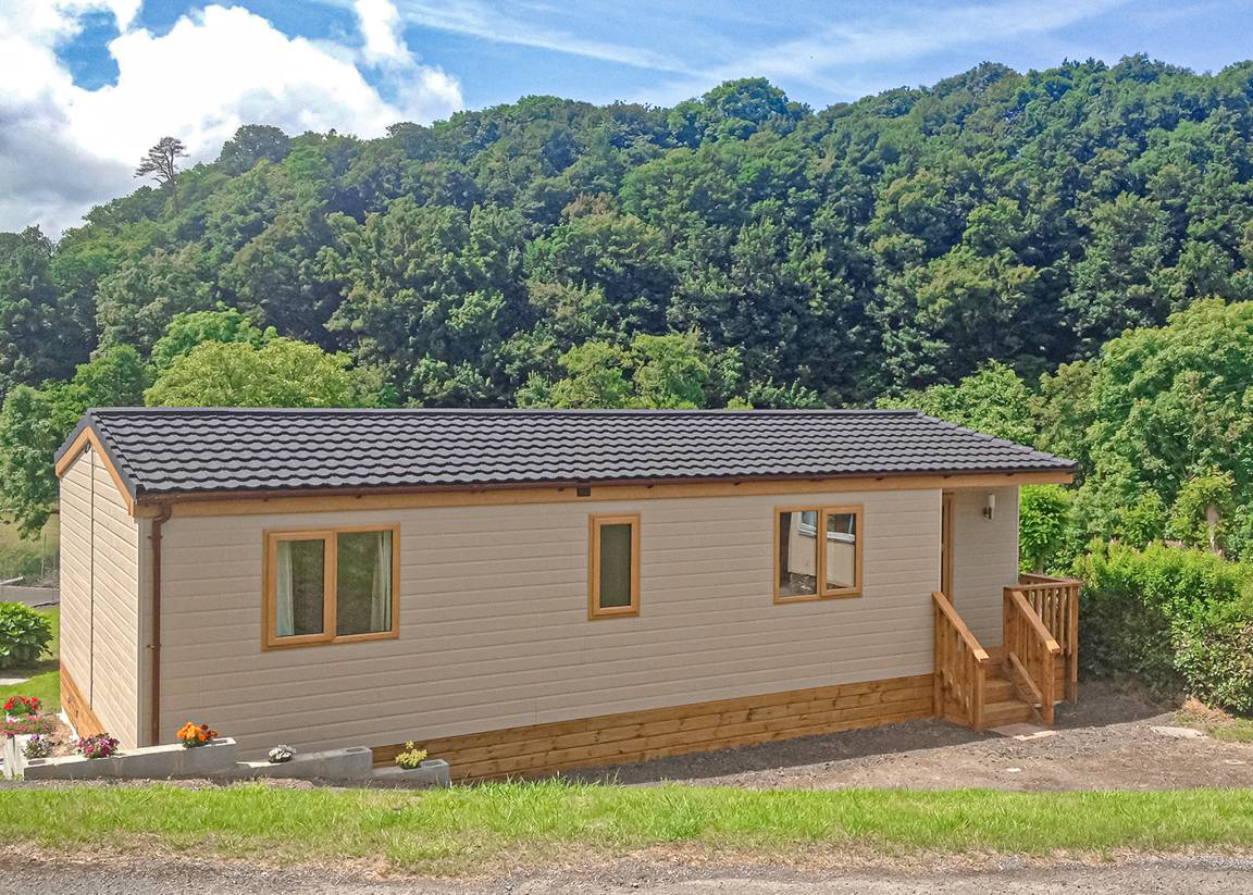 Chalet ∙ 2 Bedrooms ∙ 4 Guests - Wales