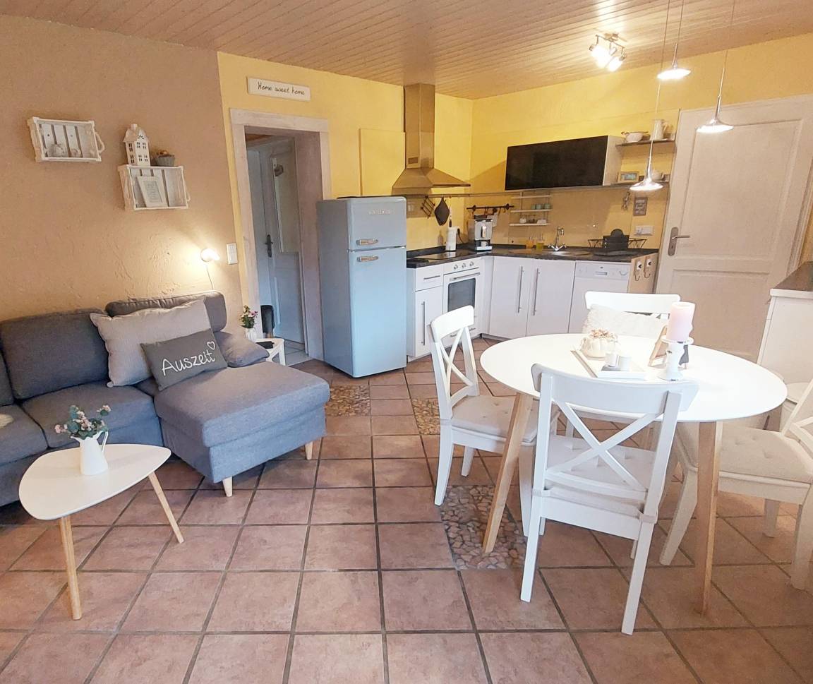 65 M² Ferienwohnung ∙ 1 Schlafzimmer ∙ 2 Gäste - Kirn