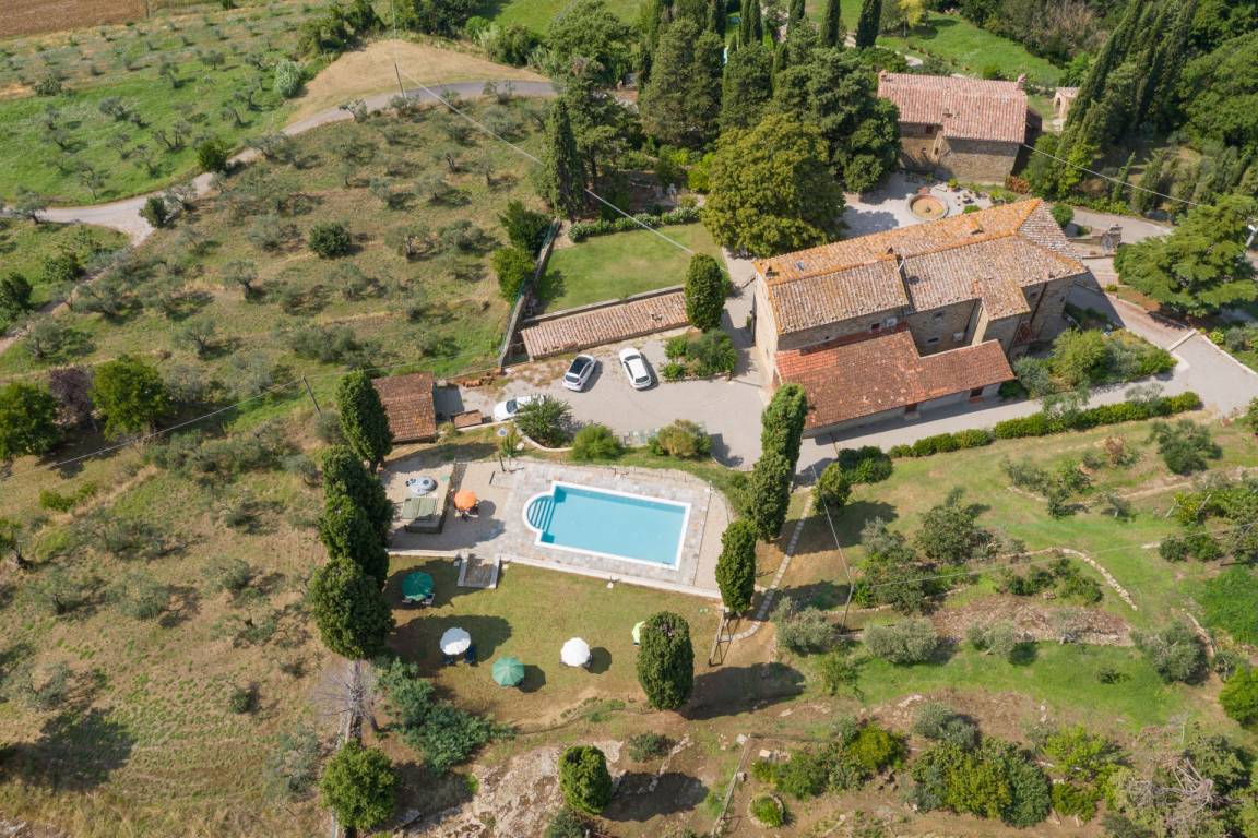 350 M² Villa ∙ 6 Bedrooms ∙ 12 Guests - Cortona