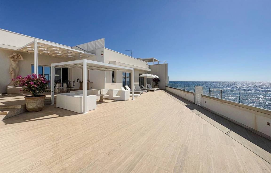 190 M² House ∙ 4 Bedrooms ∙ 10 Guests - Avola