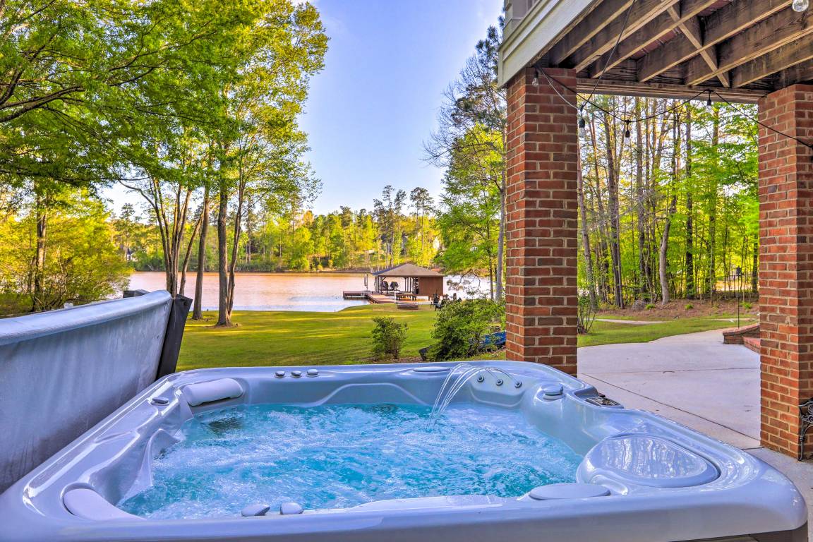 167 M² House ∙ 2 Bedrooms ∙ 6 Guests - Lake Sinclair, GA