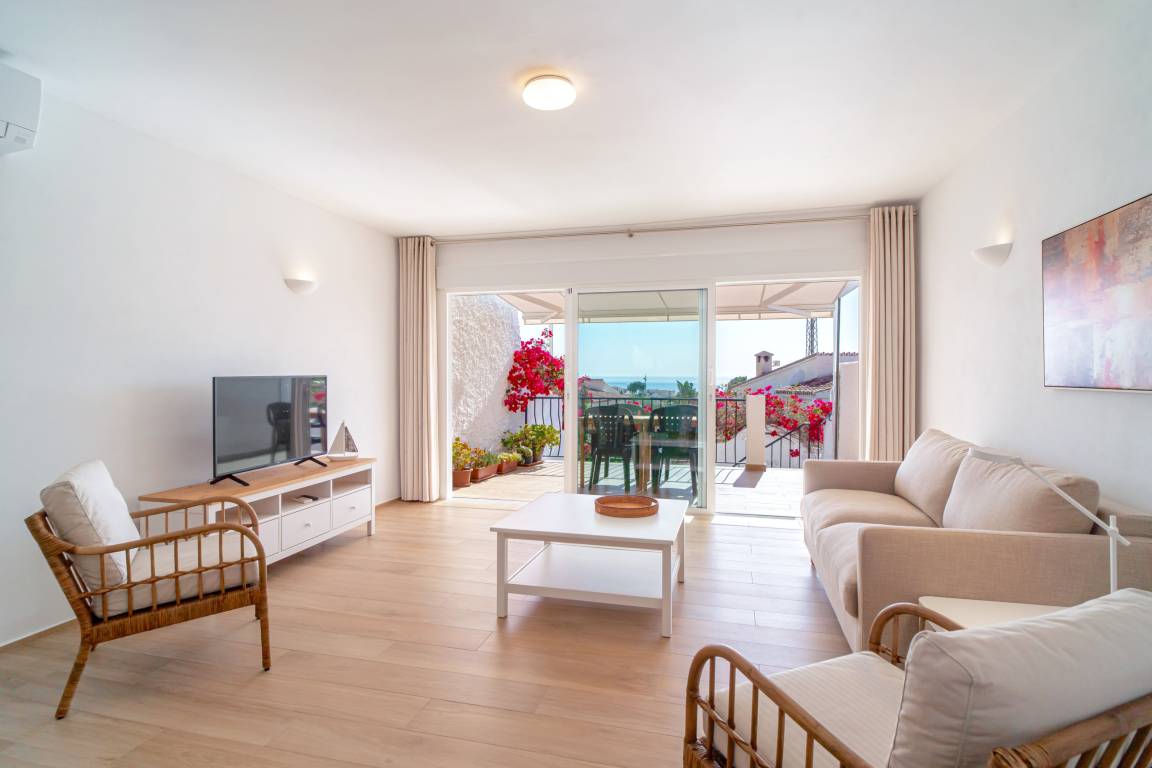 90 M² House ∙ 2 Bedrooms ∙ 4 Guests - Nerja