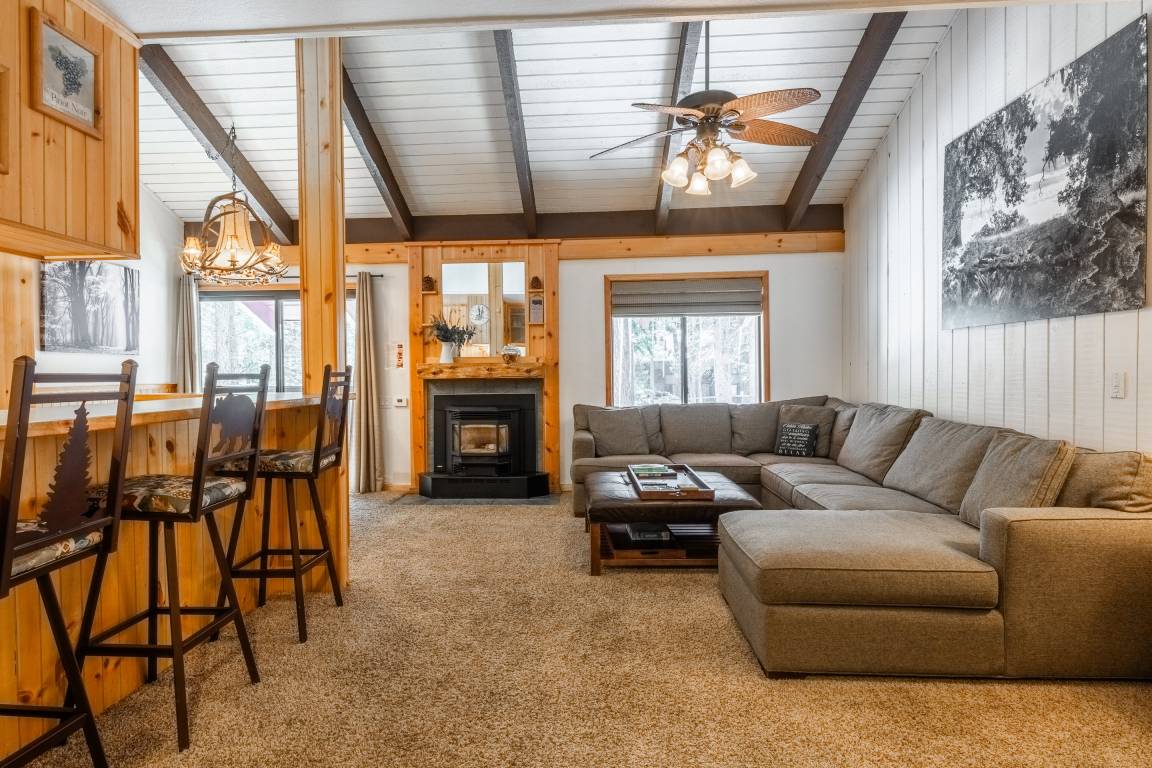 93 M² Condo ∙ 2 Bedrooms ∙ 6 Guests - Mammoth Lakes, CA