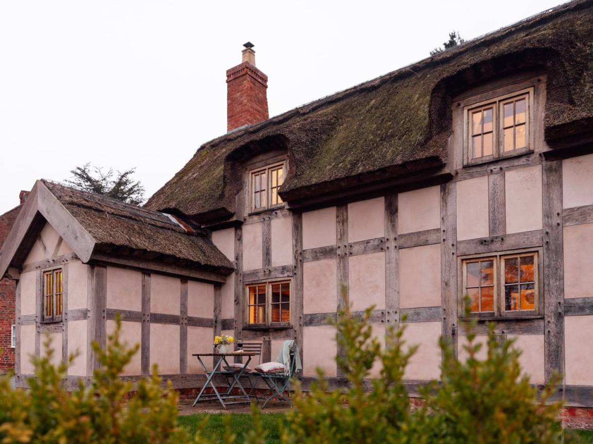 Cottage ∙ 2 Bedrooms ∙ 4 Guests - Whitchurch