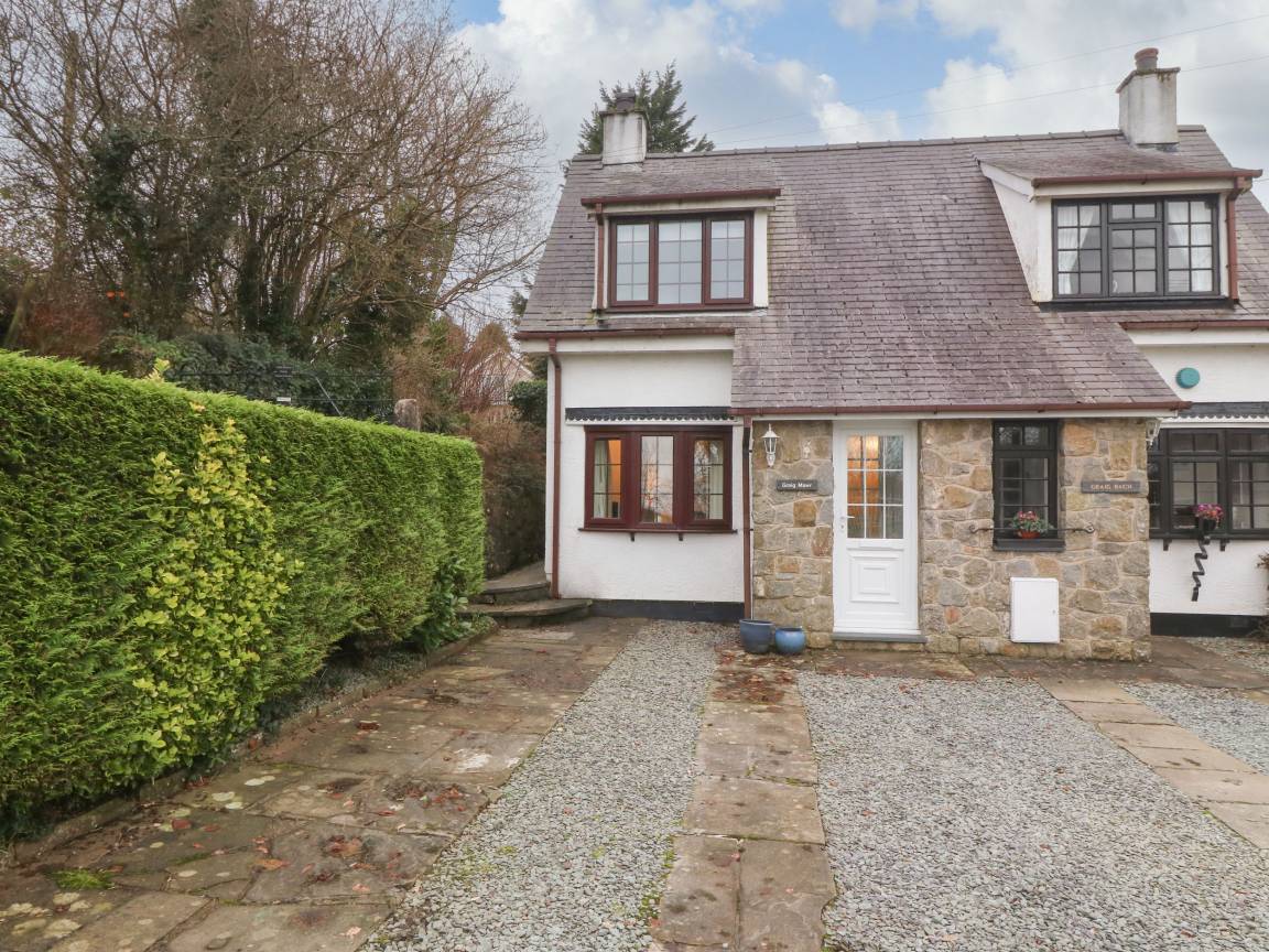 Cottage ∙ 2 Bedrooms ∙ 6 Guests - Red Wharf Bay