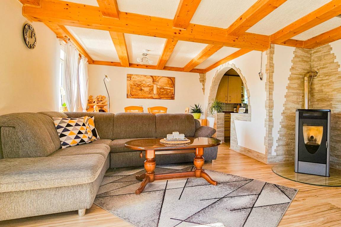 176 M² House ∙ 6 Guests - Lam