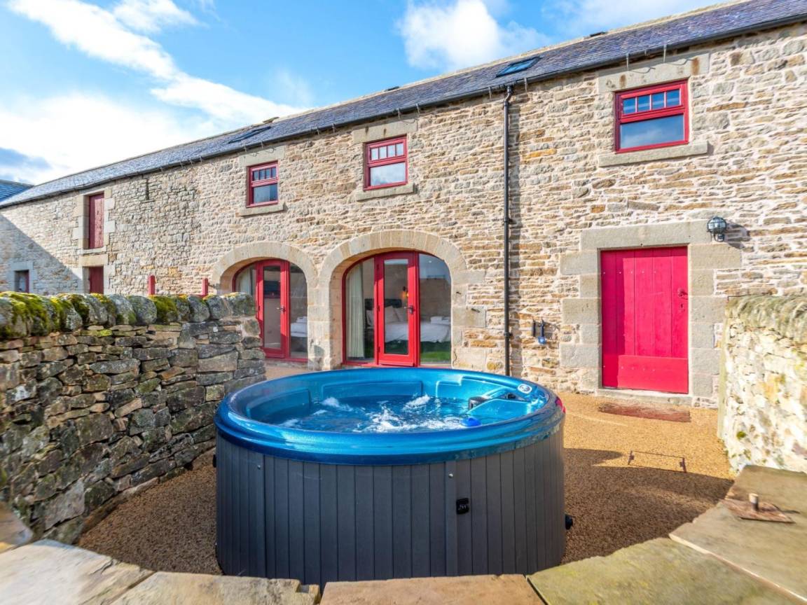 Cottage ∙ 7 Bedrooms ∙ 14 Guests - Haltwhistle