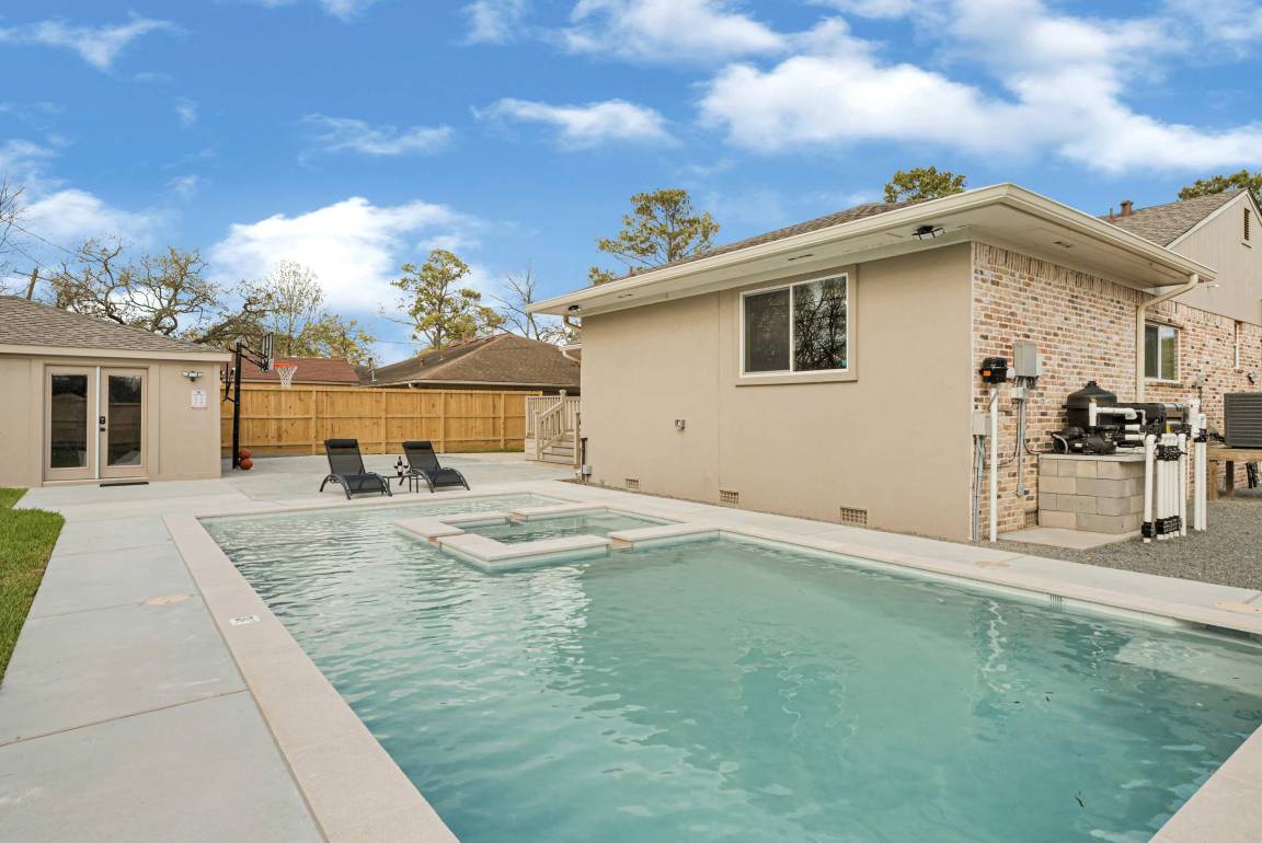 House ∙ 4 Bedrooms ∙ 10 Guests - Fort Bend Houston - Houston