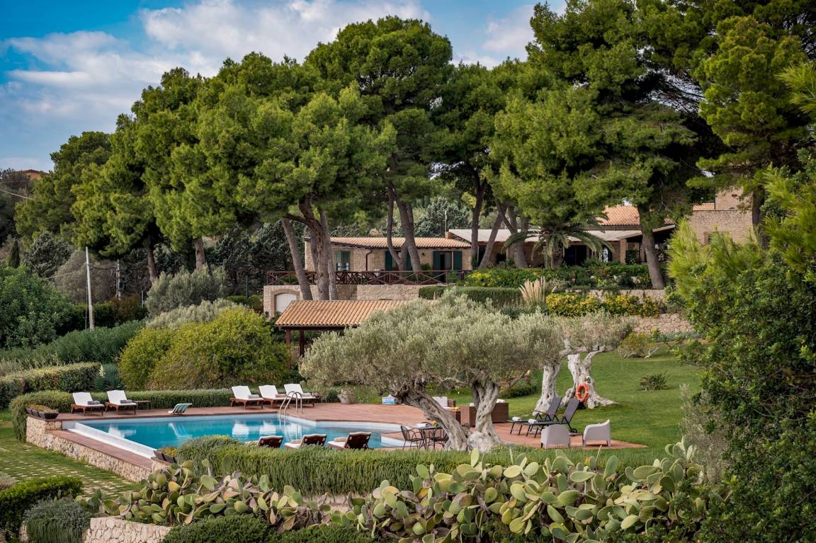 250 M² Villa ∙ 5 Bedrooms ∙ 12 Guests - Licata