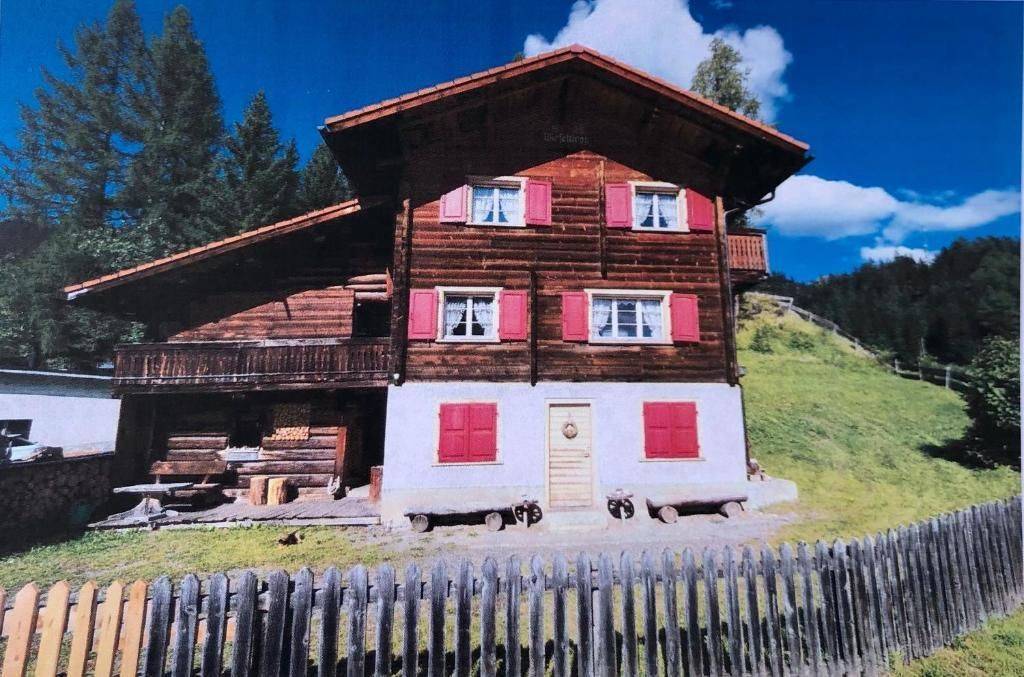 100 M² Ferienhaus ∙ 3 Schlafzimmer ∙ 6 Gäste - Alvaneu