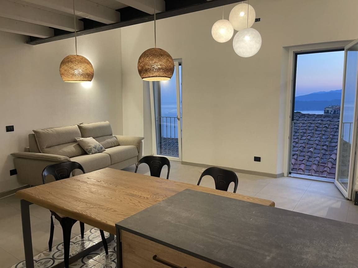 65 M² Huoneisto ∙ 1 Makuuhuone ∙ 3 Vierasta - Elba