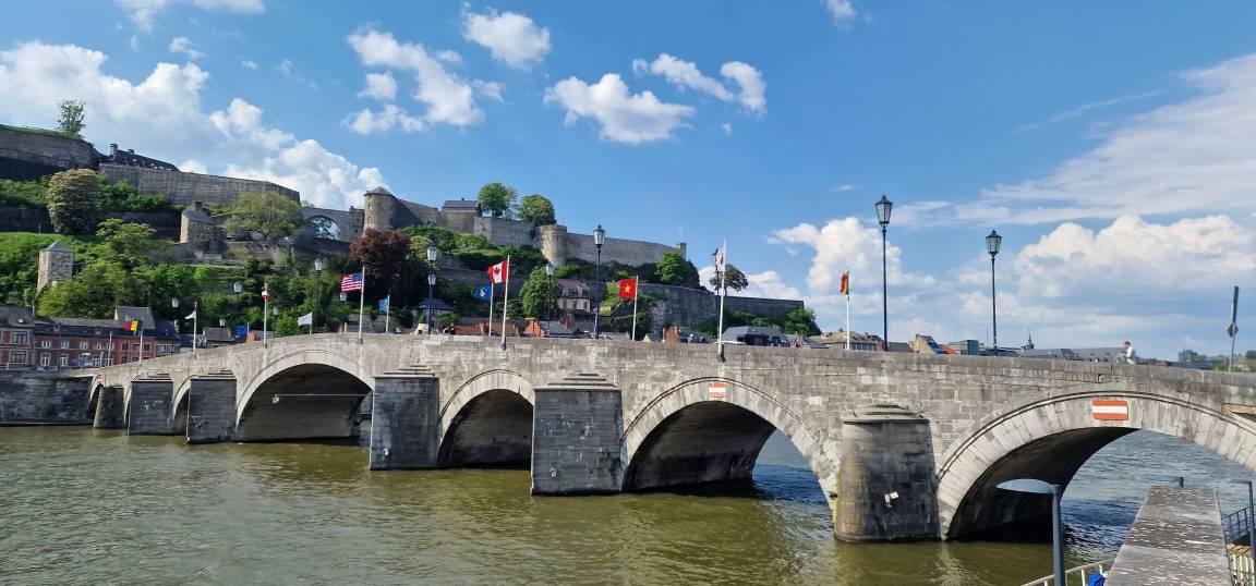 150 M² Apartment ∙ 1 Bedroom ∙ 6 Guests - Namur