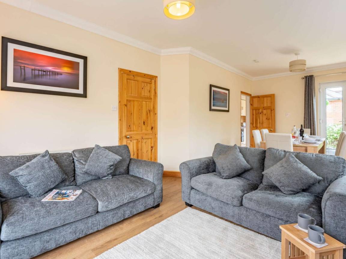 Cottage ∙ 3 Bedrooms ∙ 6 Guests - Shanklin