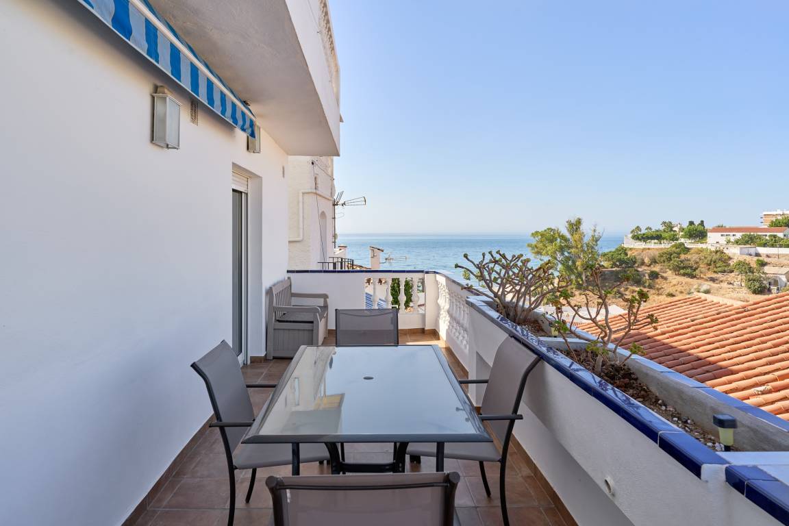 90 M² Casa ∙ 3 Habitaciones ∙ 5 Huéspedes - Nerja