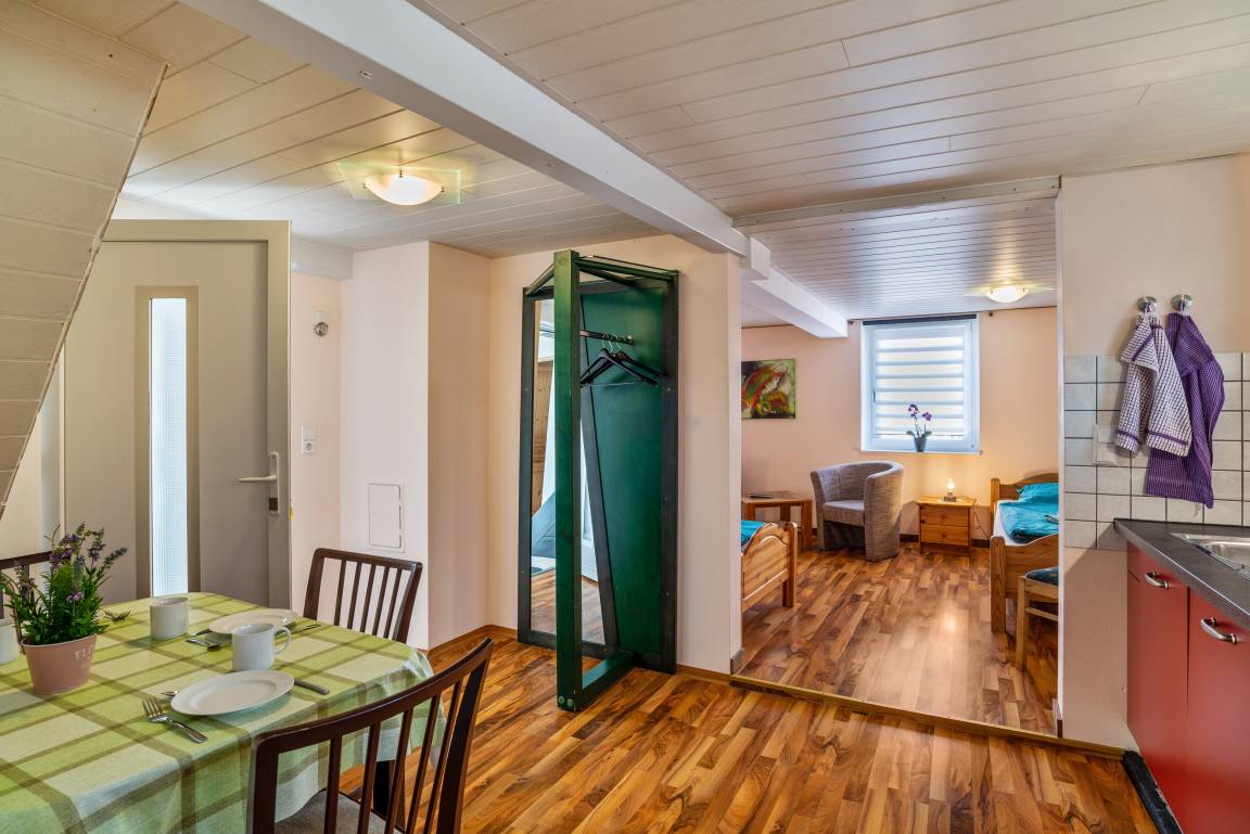 38 M² Ferienwohnung ∙ 1 Schlafzimmer ∙ 2 Gäste - Reilingen