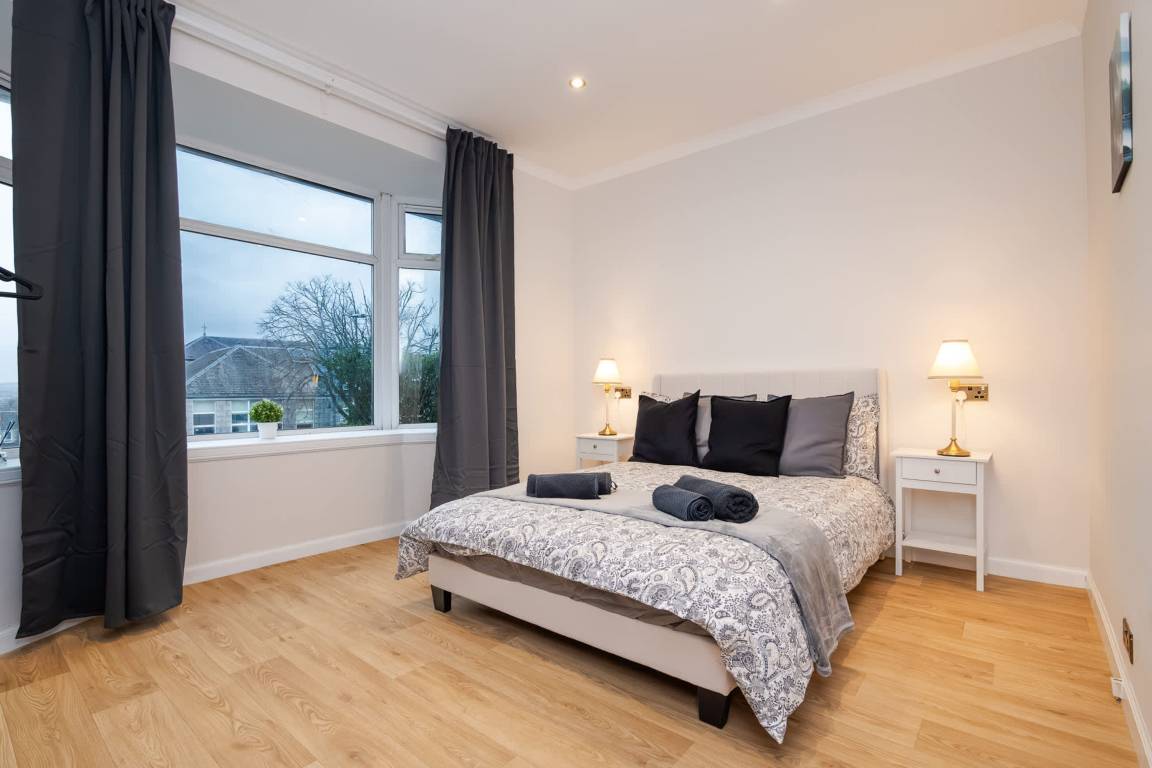 Apartment ∙ 2 Bedrooms ∙ 4 Guests - Dunfermline
