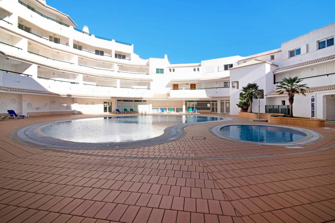 75 M² Apartment ∙ 1 Bedroom ∙ 6 Guests - Porches