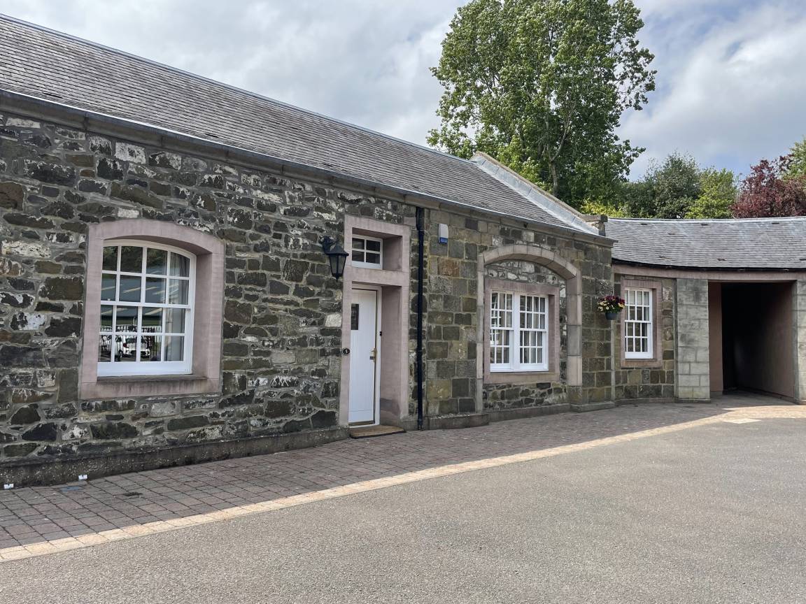 Cottage ∙ 3 Bedrooms ∙ 6 Guests - Perth