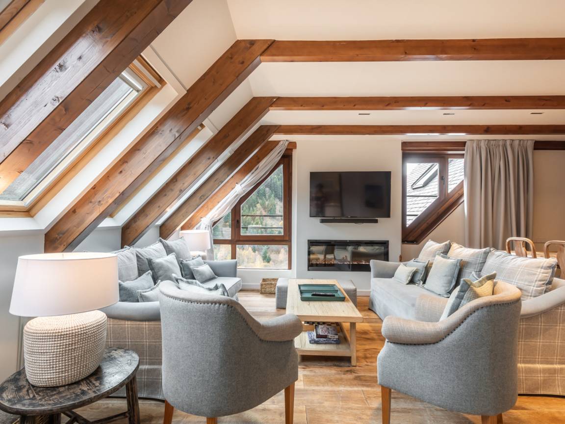 96 M² Apartamento ∙ 5 Habitaciones ∙ 12 Huéspedes - Baqueira