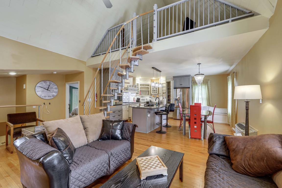 139 M² Apartment ∙ 1 Bedroom ∙ 6 Guests - Sylvan Beach, NY
