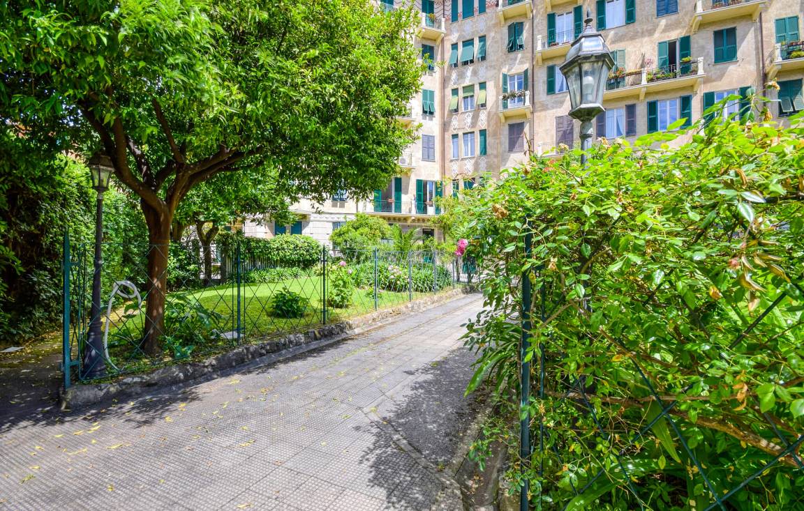 130 M² Apartment ∙ 3 Bedrooms ∙ 8 Guests - Rapallo