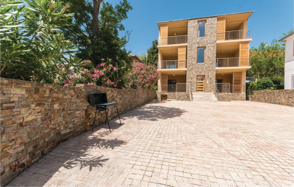 85 M² Apartment ∙ 2 Bedrooms ∙ 4 Guests - Starigrad