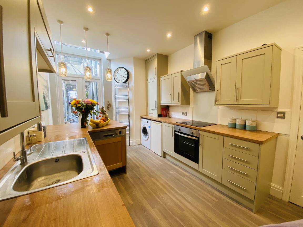 170 M² House ∙ 4 Bedrooms ∙ 10 Guests - Blackpool