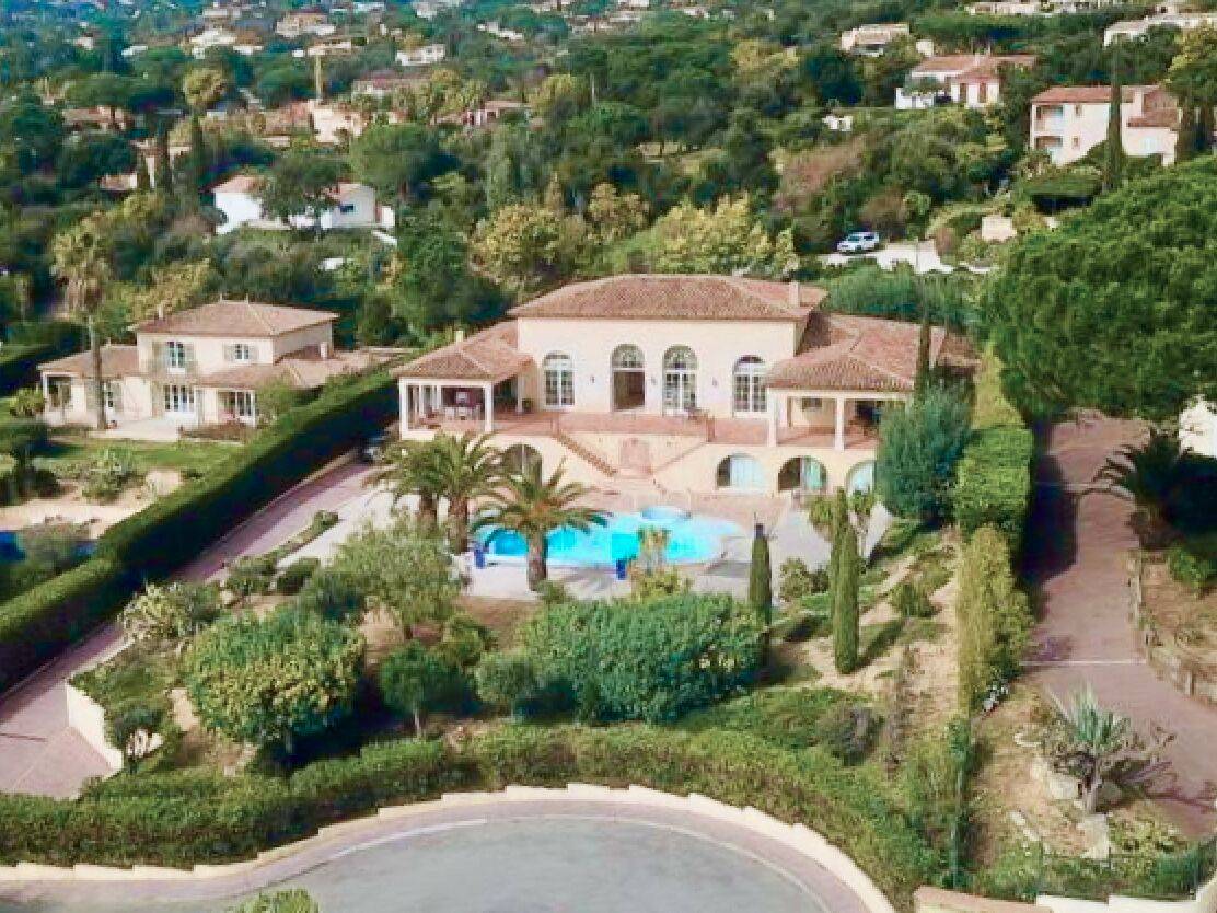 300 M² Villa ∙ 6 Chambres ∙ 12 Personnes - Grimaud