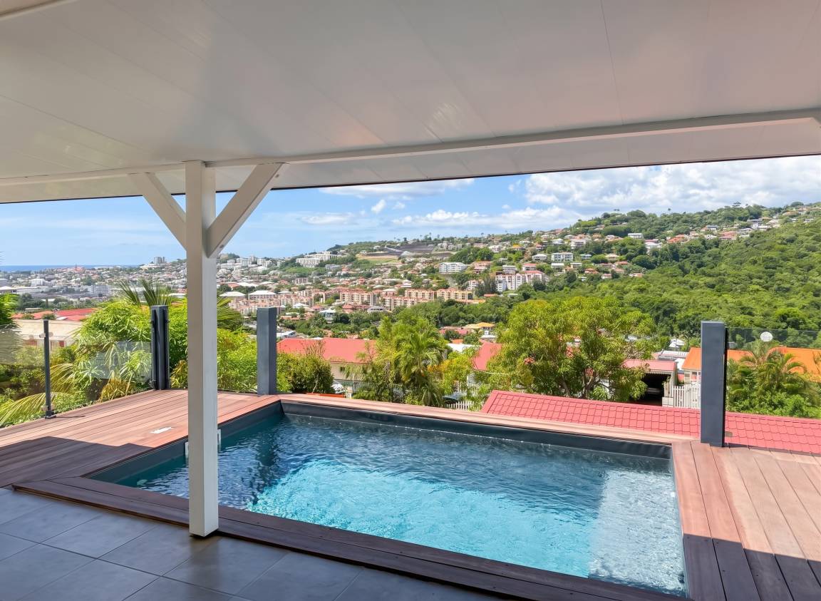 93 M² Villa ∙ 3 Chambres ∙ 6 Personnes - Fort-de-France