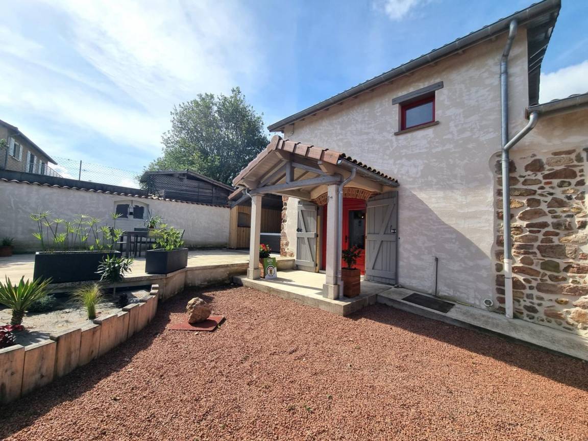 100 M² Cottage ∙ 2 Chambres ∙ 4 Personnes - Roanne