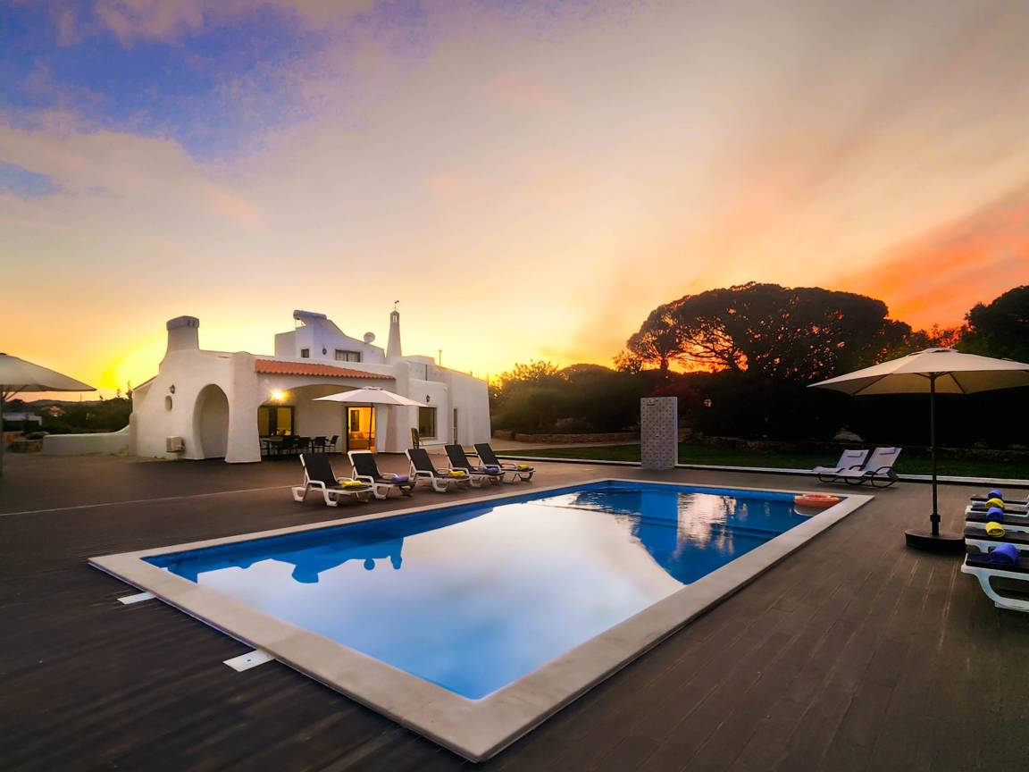 300 M² Villa ∙ 4 Habitaciones ∙ 13 Huéspedes - Vilamoura