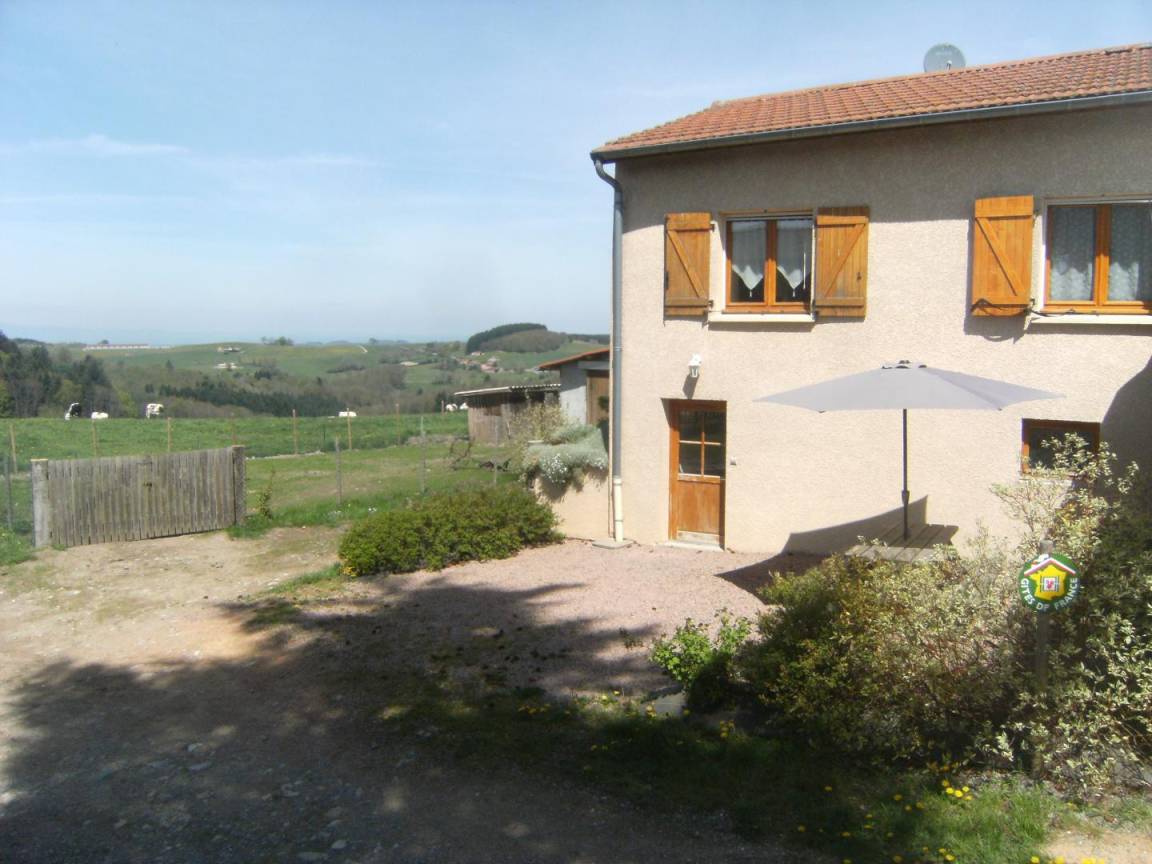 50 M² Gîte ∙ 1 Chambre ∙ 4 Personnes - Tarare
