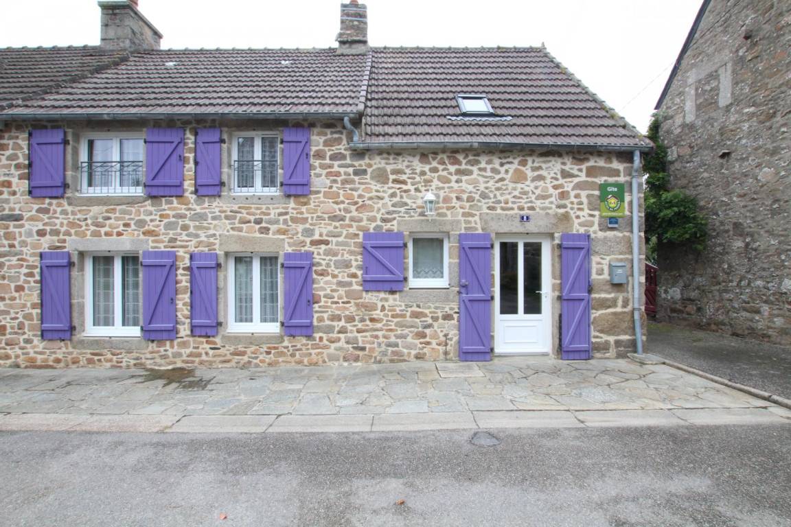 77 M² Gîte ∙ 3 Chambres ∙ 4 Personnes - Flamanville