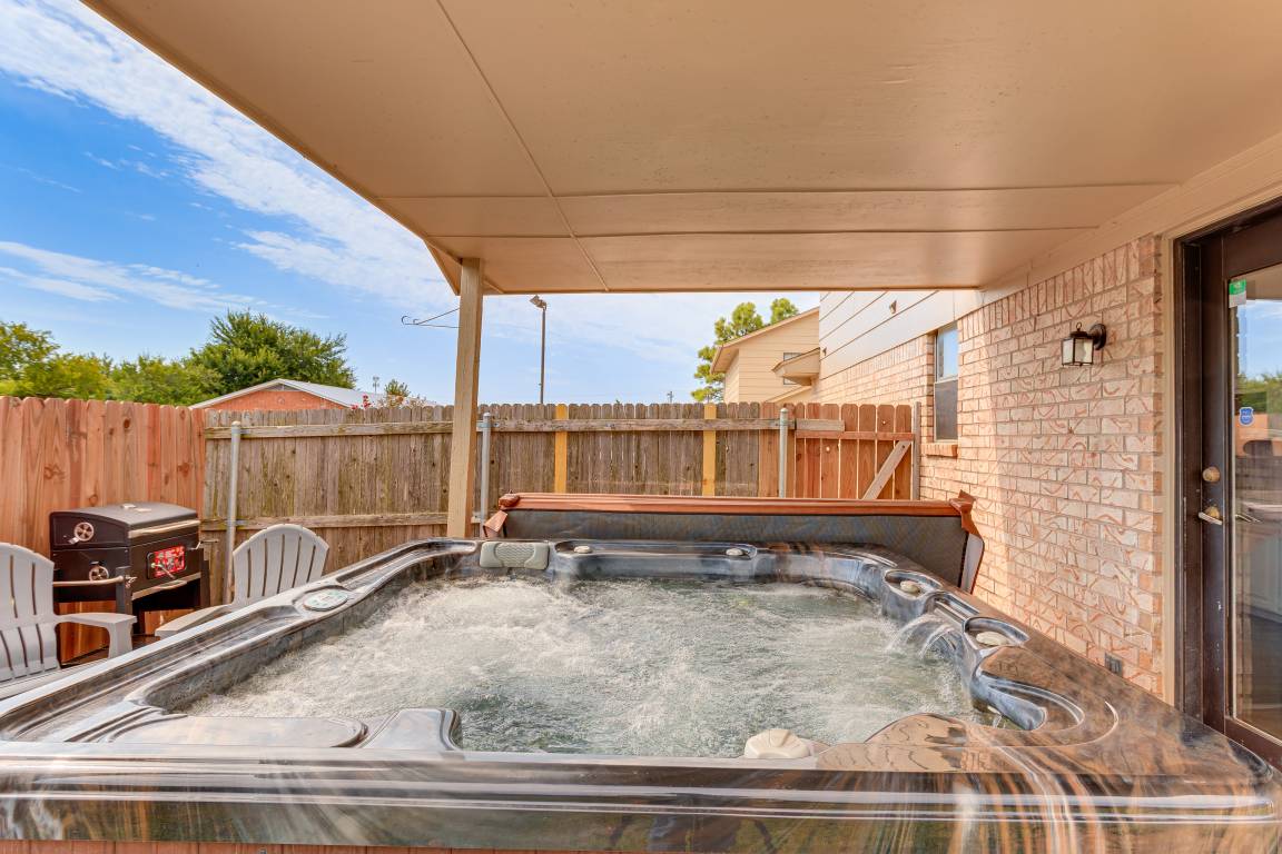 149 M² House ∙ 3 Bedrooms ∙ 10 Guests - Oklahoma City, OK