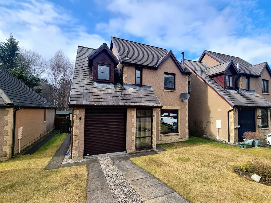 Cottage ∙ 4 Bedrooms ∙ 8 Guests - Aviemore