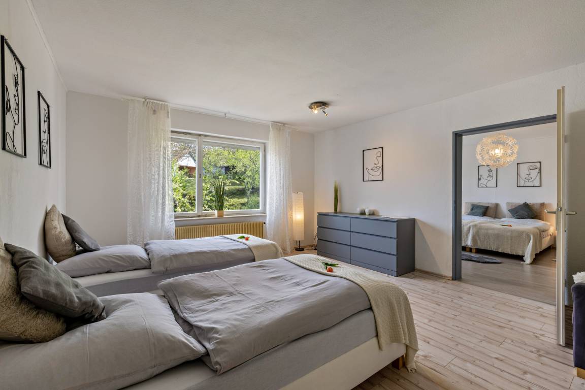 80 M² Ferienwohnung ∙ 2 Schlafzimmer ∙ 4 Gäste - Hechingen