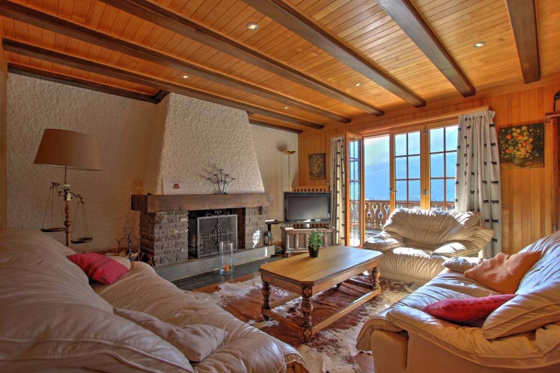 230 M² Chalet ∙ 5 Slaapkamers ∙ 9 Gasten - Charmey