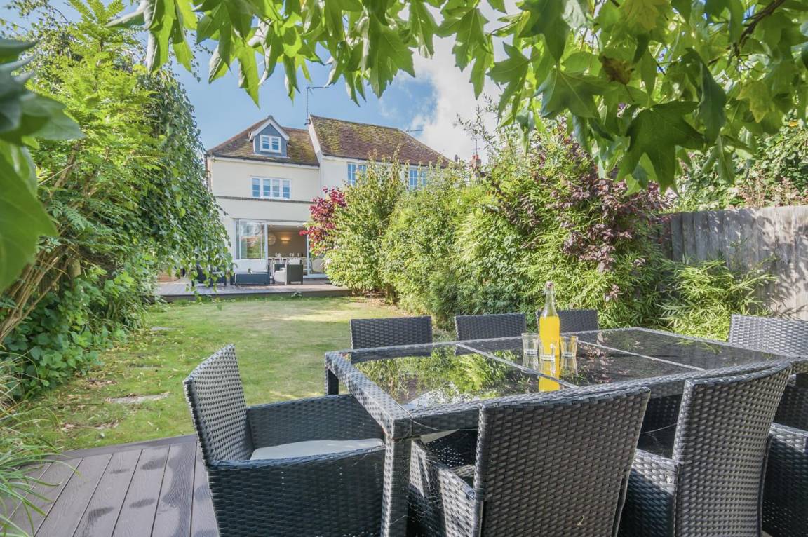 Cottage ∙ 4 Bedrooms ∙ 8 Guests - Southwold