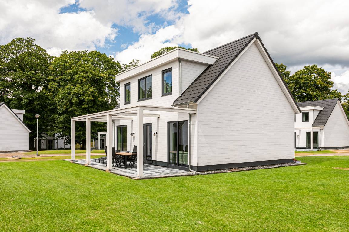 110 M² Bungalow ∙ 3 Habitaciones ∙ 6 Huéspedes - Maasmechelen