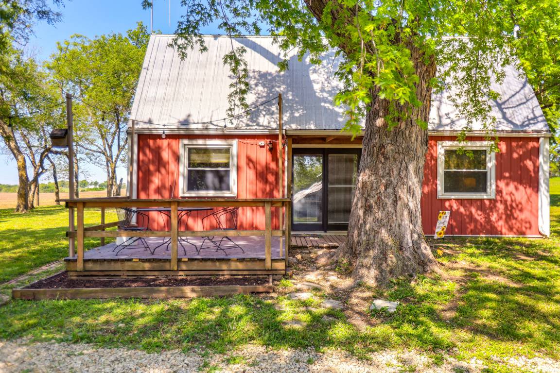 92 M² Cottage ∙ 2 Bedrooms ∙ 8 Guests - Kansas